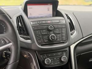 Белый Опель Zafira Tourer 2014 в Вильнюс, объемом двигателя 1.96 л и пробегом 255 тыс. км за 5850 €, фото 14 на AUTOMOTO.COM.LV