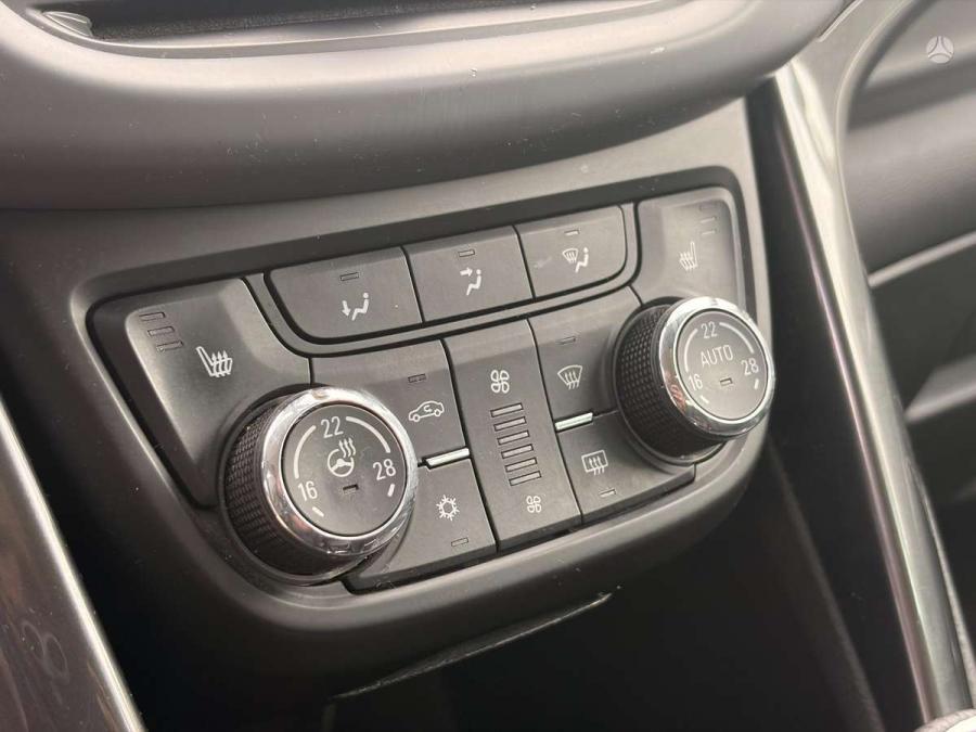 Белый Опель Zafira Tourer 2014 в Вильнюс, объемом двигателя 1.96 л и пробегом 255 тыс. км за 5850 €, фото 16 на AUTOMOTO.COM.LV