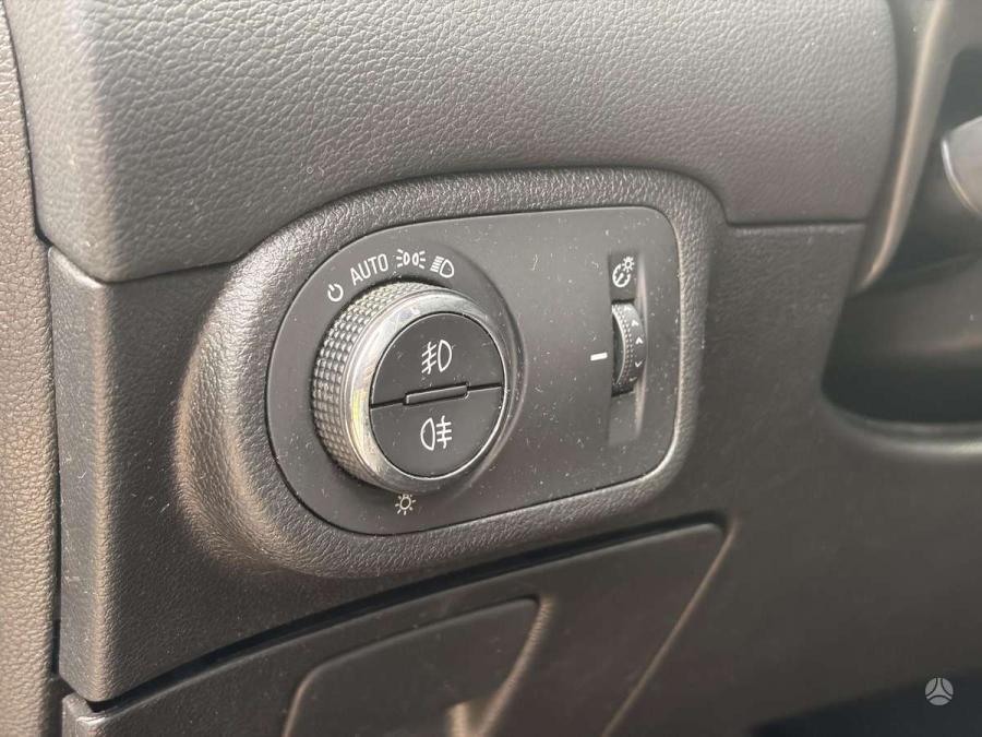 Белый Опель Zafira Tourer 2014 в Вильнюс, объемом двигателя 1.96 л и пробегом 255 тыс. км за 5850 €, фото 17 на AUTOMOTO.COM.LV
