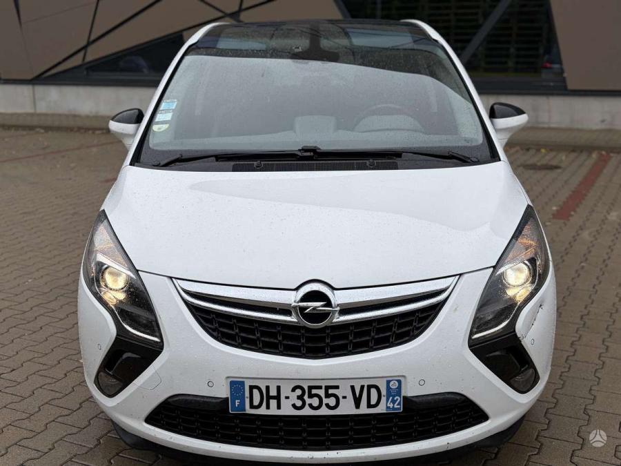 Белый Опель Zafira Tourer 2014 в Шяуляй, объемом двигателя 1.60 л и пробегом 257 тыс. км за 4800 €, фото 6 на AUTOMOTO.COM.LV