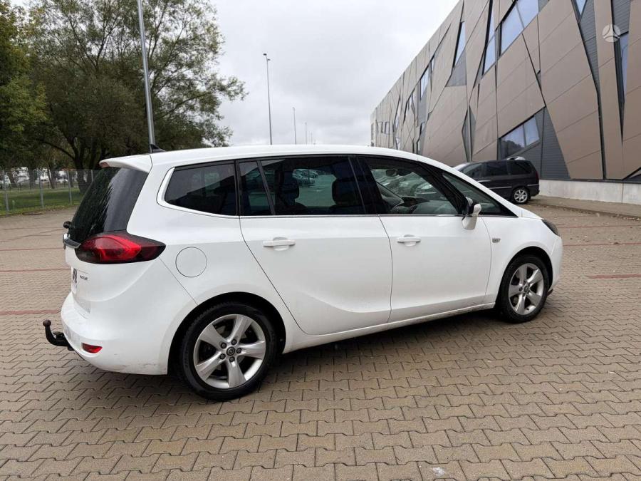 Белый Опель Zafira Tourer 2014 в Шяуляй, объемом двигателя 1.60 л и пробегом 257 тыс. км за 4800 €, фото 13 на AUTOMOTO.COM.LV