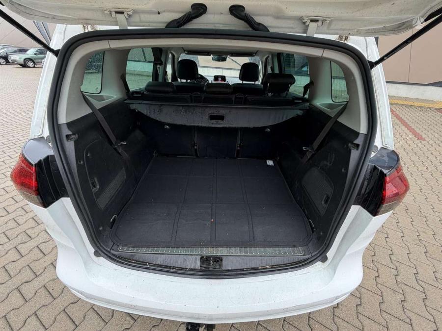 Белый Опель Zafira Tourer 2014 в Шяуляй, объемом двигателя 1.60 л и пробегом 257 тыс. км за 4800 €, фото 18 на AUTOMOTO.COM.LV