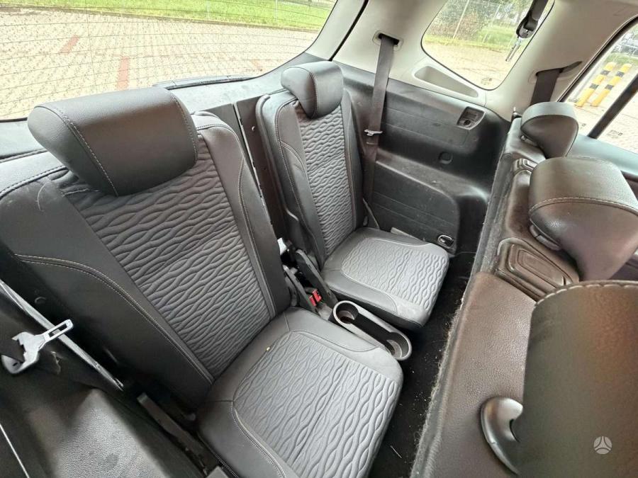Белый Опель Zafira Tourer 2014 в Шяуляй, объемом двигателя 1.60 л и пробегом 257 тыс. км за 4800 €, фото 20 на AUTOMOTO.COM.LV