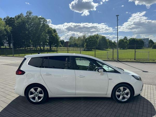 Белый Опель Zafira Tourer 2014 в Мариямполе, объемом двигателя 1.60 л и пробегом 250 тыс. км за 6800 €, фото 3 на AUTOMOTO.COM.LV