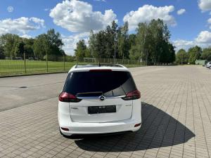 White Opel Zafira Tourer 2014 in Marijampole, with an engine capacity of 1.60 L and mileage of 250 thousand km for 6800 €, photo 8 on AUTOMOTO.COM.LV