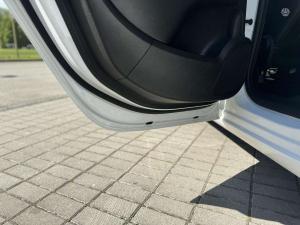 White Opel Zafira Tourer 2014 in Marijampole, with an engine capacity of 1.60 L and mileage of 250 thousand km for 6800 €, photo 12 on AUTOMOTO.COM.LV