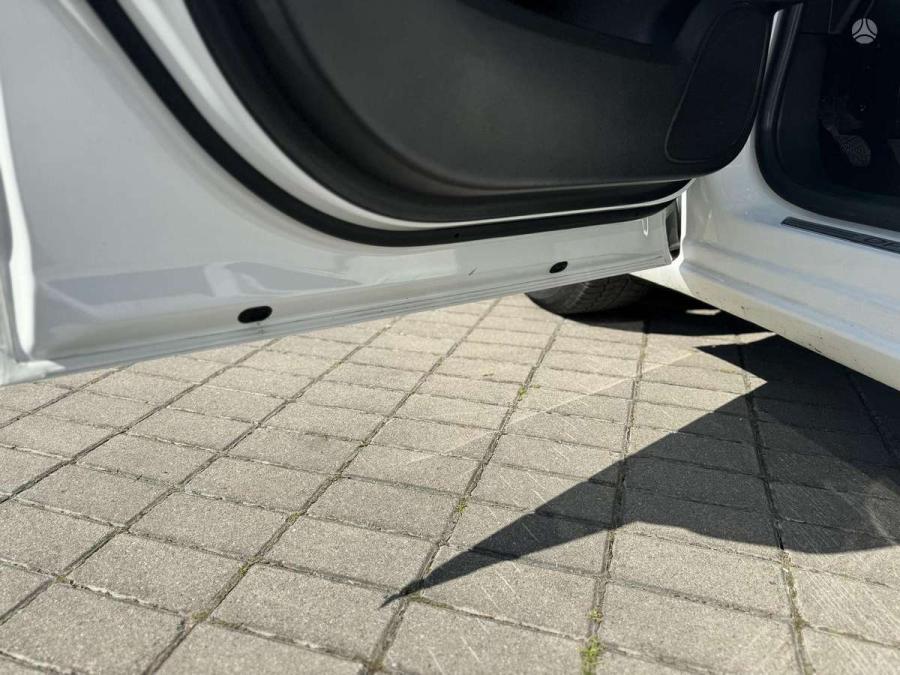 White Opel Zafira Tourer 2014 in Marijampole, with an engine capacity of 1.60 L and mileage of 250 thousand km for 6800 €, photo 14 on AUTOMOTO.COM.LV