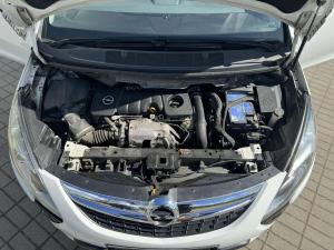 White Opel Zafira Tourer 2014 in Marijampole, with an engine capacity of 1.60 L and mileage of 250 thousand km for 6800 €, photo 19 on AUTOMOTO.COM.LV