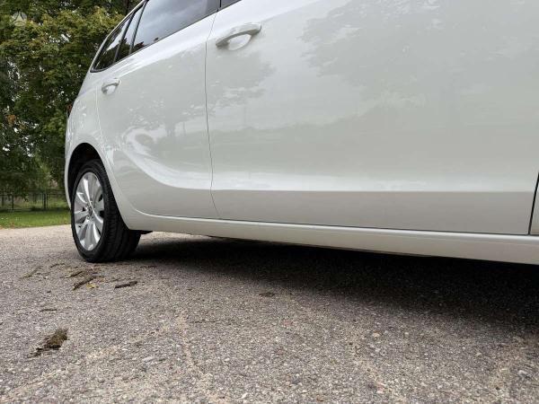 Balts Opel Zafira Tourer 2014 Kauņa, ar dzinēja tilpumu 1.96 L un nobraukumu 287 tūkst. km par 5350 €, foto 10 vietnē AUTOMOTO.COM.LV