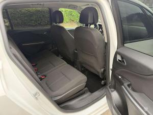 White Opel Zafira Tourer 2014 in Kaunas, with an engine capacity of 1.96 L and mileage of 287 thousand km for 5350 €, photo 23 on AUTOMOTO.COM.LV
