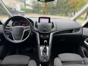 White Opel Zafira Tourer 2014 in Kaunas, with an engine capacity of 1.96 L and mileage of 287 thousand km for 5350 €, photo 26 on AUTOMOTO.COM.LV