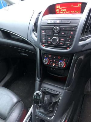 Balts Opel Zafira Tourer 2015 Kauņa, ar dzinēja tilpumu 2.00 L un nobraukumu 234 tūkst. km par 2400 €, foto 7 vietnē AUTOMOTO.COM.LV