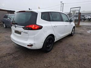 Balts Opel Zafira Tourer 2015 Kauņa, ar dzinēja tilpumu 1.60 L un nobraukumu 190 tūkst. km par 4900 €, foto 4 vietnē AUTOMOTO.COM.LV