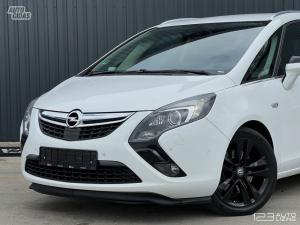 Белый Опель Zafira Tourer 2015 в Таураге, объемом двигателя 2.00 л и пробегом 261 тыс. км за 5700 €, фото 3 на AUTOMOTO.COM.LV