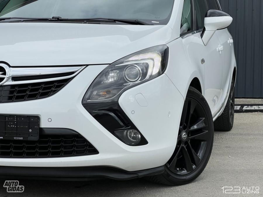 Белый Опель Zafira Tourer 2015 в Таураге, объемом двигателя 2.00 л и пробегом 261 тыс. км за 5700 €, фото 4 на AUTOMOTO.COM.LV