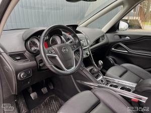Белый Опель Zafira Tourer 2015 в Таураге, объемом двигателя 2.00 л и пробегом 261 тыс. км за 5700 €, фото 13 на AUTOMOTO.COM.LV