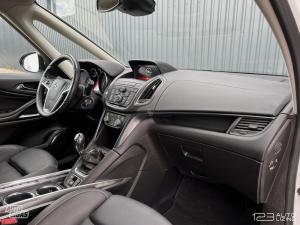 Белый Опель Zafira Tourer 2015 в Таураге, объемом двигателя 2.00 л и пробегом 261 тыс. км за 5700 €, фото 15 на AUTOMOTO.COM.LV