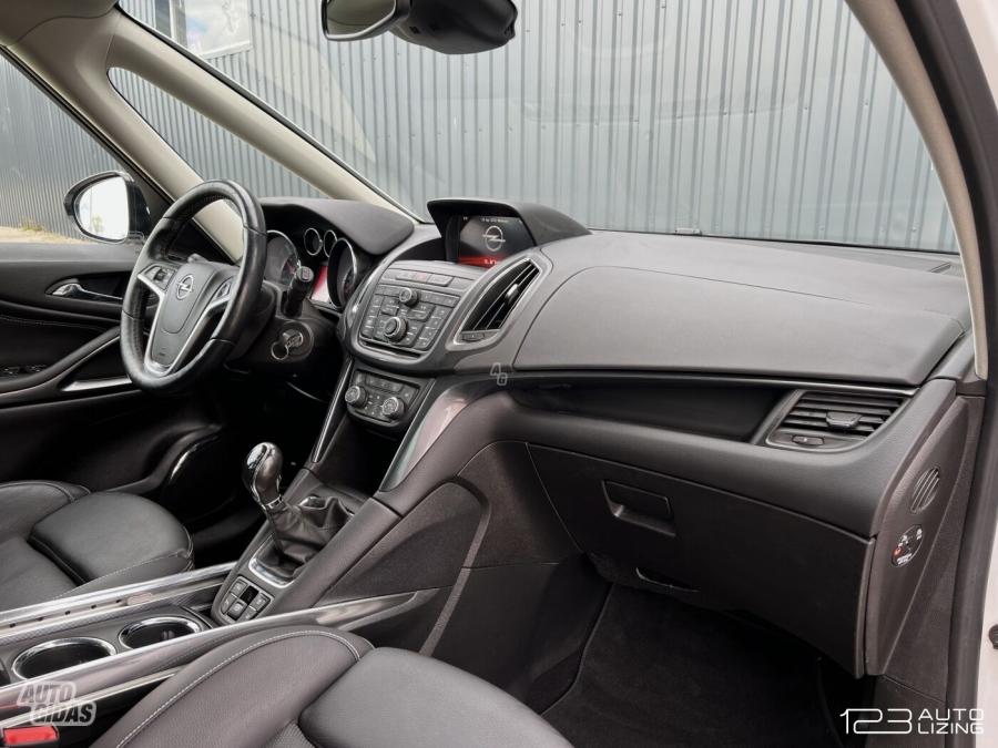 Белый Опель Zafira Tourer 2015 в Таураге, объемом двигателя 2.00 л и пробегом 261 тыс. км за 5700 €, фото 15 на AUTOMOTO.COM.LV