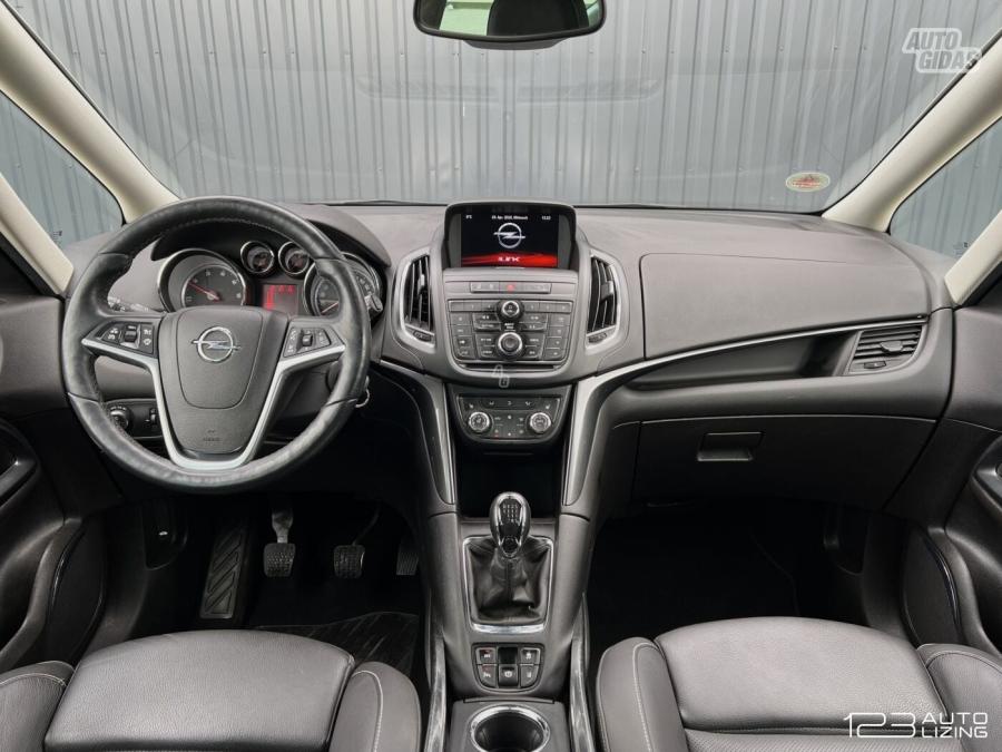Белый Опель Zafira Tourer 2015 в Таураге, объемом двигателя 2.00 л и пробегом 261 тыс. км за 5700 €, фото 16 на AUTOMOTO.COM.LV