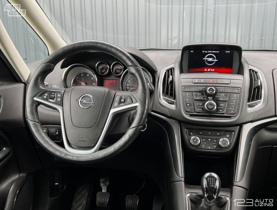 Белый Опель Zafira Tourer 2015 в Таураге, объемом двигателя 2.00 л и пробегом 261 тыс. км за 5700 €, фото 17 на AUTOMOTO.COM.LV