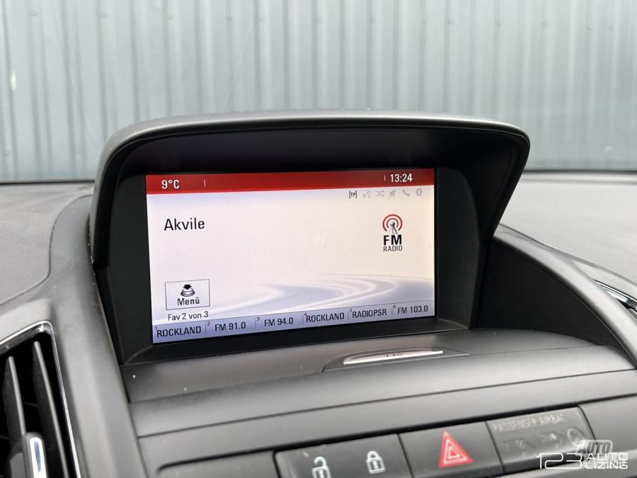 Белый Опель Zafira Tourer 2015 в Таураге, объемом двигателя 2.00 л и пробегом 261 тыс. км за 5700 €, фото 23 на AUTOMOTO.COM.LV