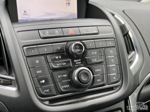 Белый Опель Zafira Tourer 2015 в Таураге, объемом двигателя 2.00 л и пробегом 261 тыс. км за 5700 €, фото 24 на AUTOMOTO.COM.LV