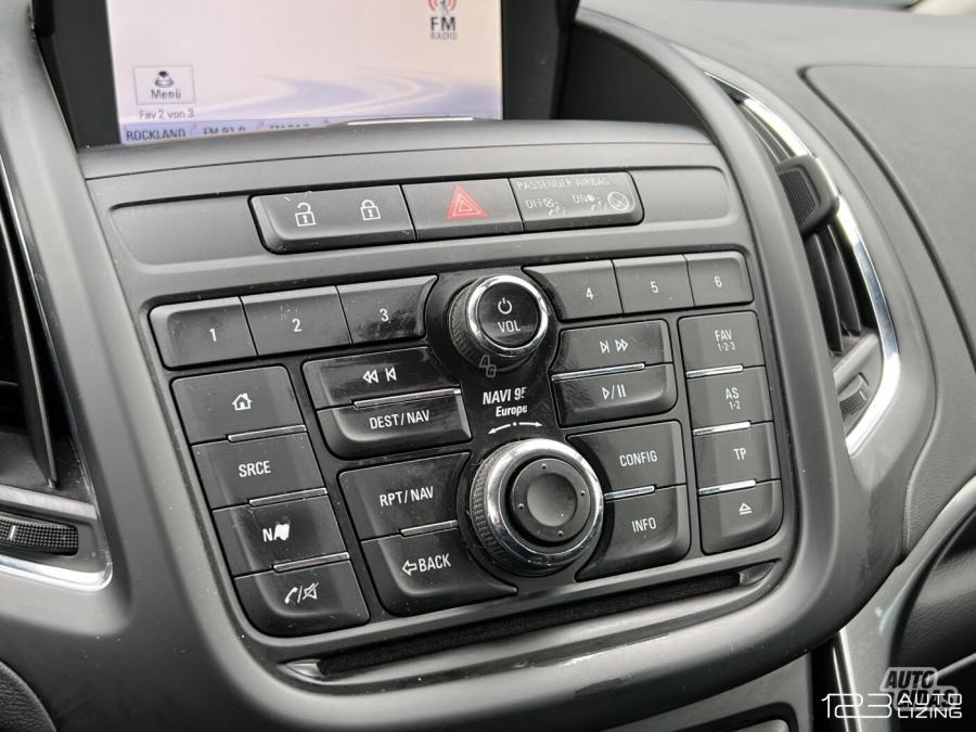 Белый Опель Zafira Tourer 2015 в Таураге, объемом двигателя 2.00 л и пробегом 261 тыс. км за 5700 €, фото 24 на AUTOMOTO.COM.LV