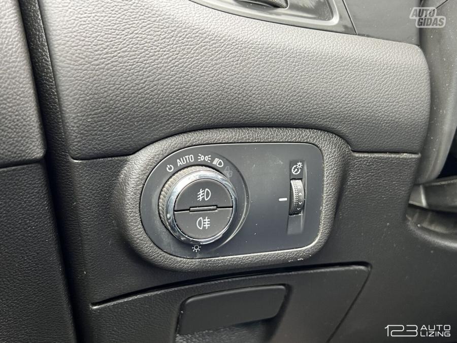 Белый Опель Zafira Tourer 2015 в Таураге, объемом двигателя 2.00 л и пробегом 261 тыс. км за 5700 €, фото 29 на AUTOMOTO.COM.LV