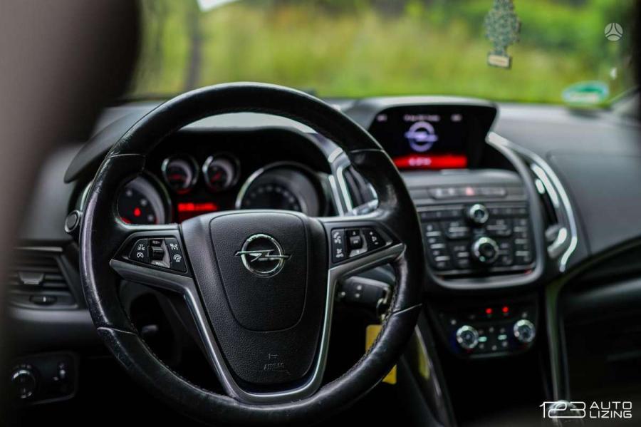 Белый Опель Zafira Tourer 2015 в Кретинга, объемом двигателя 1.60 л и пробегом 260 тыс. км за 6150 €, фото 15 на AUTOMOTO.COM.LV