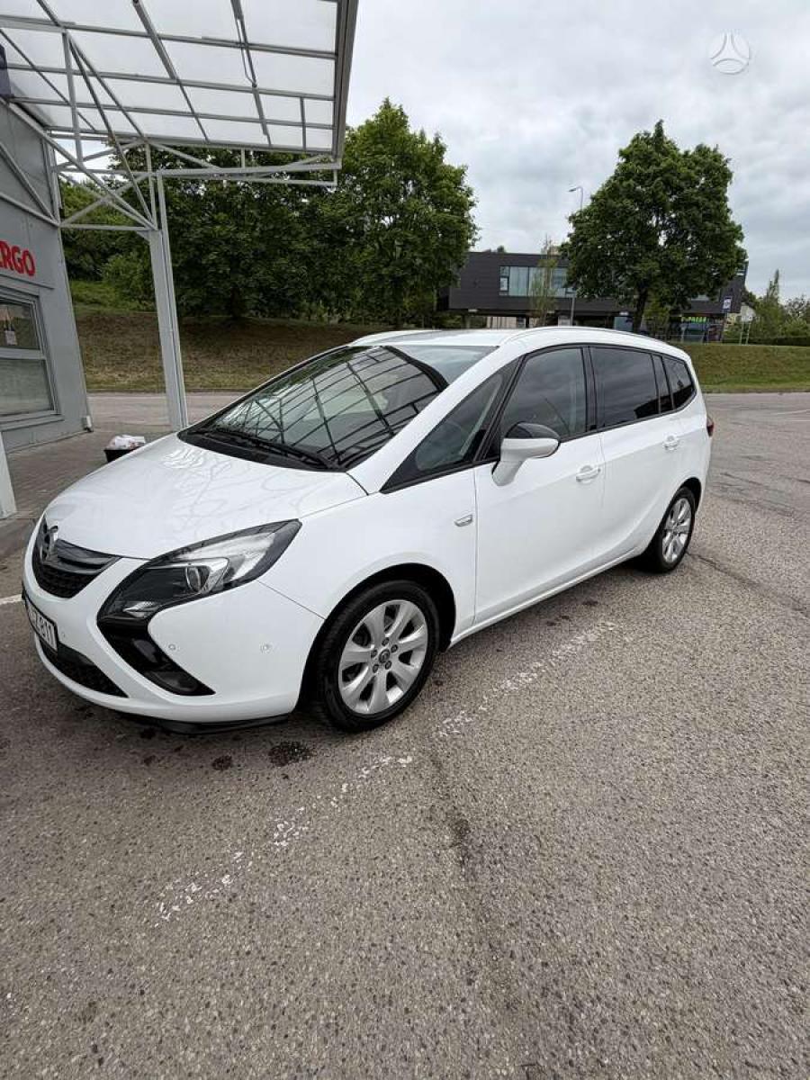 Balts Opel Zafira Tourer 2015 Jonava, ar dzinēja tilpumu 1.60 L un nobraukumu 250 tūkst. km par 4250 €, foto 3 vietnē AUTOMOTO.COM.LV