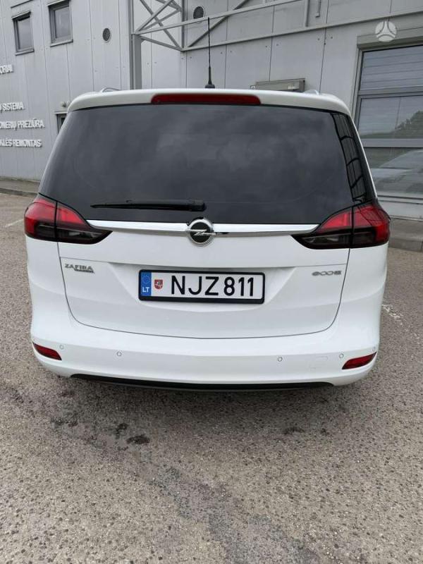 Белый Опель Zafira Tourer 2015 в Ионава, объемом двигателя 1.60 л и пробегом 250 тыс. км за 4250 €, фото 6 на AUTOMOTO.COM.LV