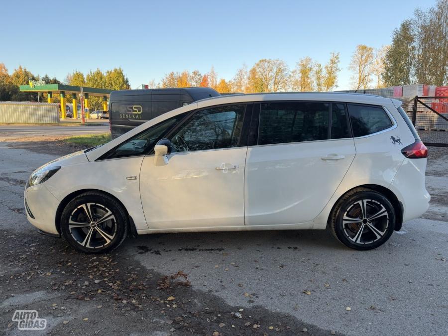 Белый Опель Zafira Tourer 2015 в Кельме, объемом двигателя 2.00 л и пробегом 487 тыс. км за 3150 €, фото 9 на AUTOMOTO.COM.LV