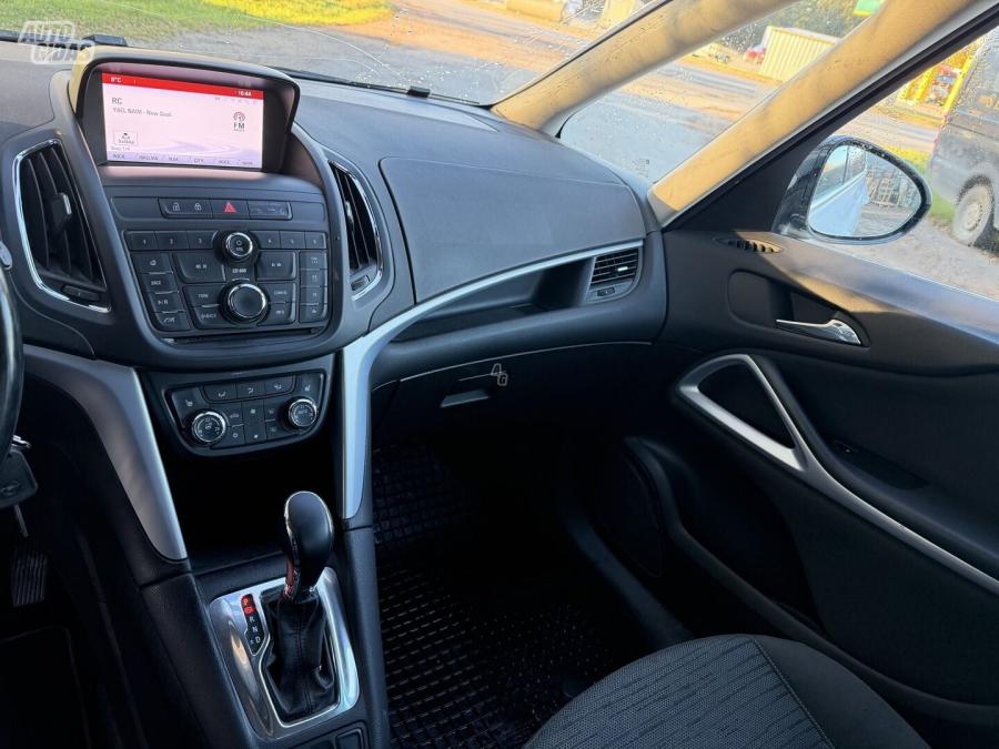 Белый Опель Zafira Tourer 2015 в Кельме, объемом двигателя 2.00 л и пробегом 487 тыс. км за 3150 €, фото 20 на AUTOMOTO.COM.LV