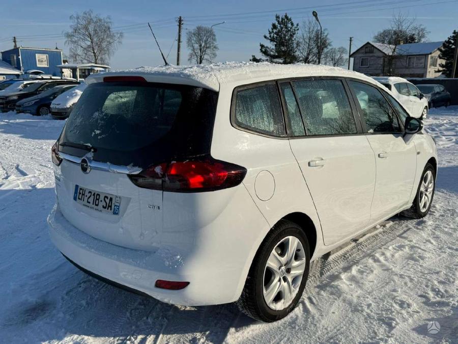 Balts Opel Zafira Tourer 2016 Tauragė, ar dzinēja tilpumu 1.60 L un nobraukumu 124 tūkst. km par 5500 €, foto 5 vietnē AUTOMOTO.COM.LV