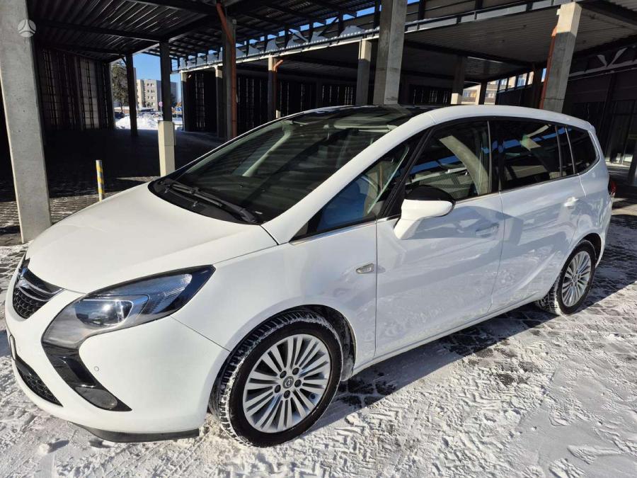 Balts Opel Zafira Tourer 2016 Raseiniai, ar dzinēja tilpumu 1.60 L un nobraukumu 230 tūkst. km par 5699 €, foto 2 vietnē AUTOMOTO.COM.LV