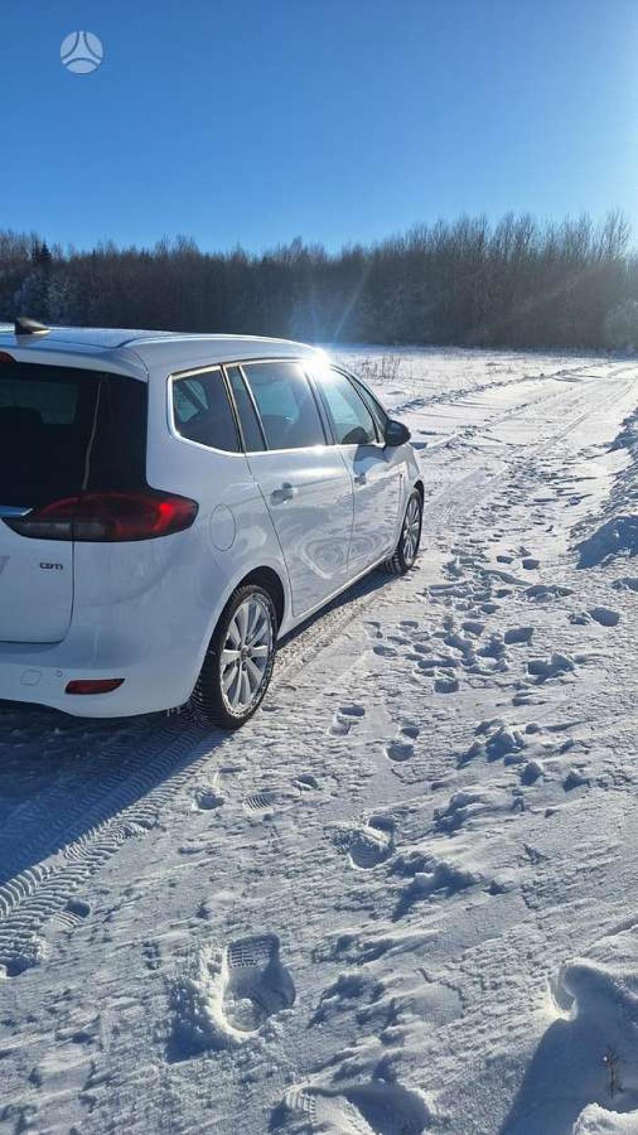 White Opel Zafira Tourer 2016 in Telschi, with an engine capacity of 1.96 L and mileage of 235 thousand km for 6250 €, photo 9 on AUTOMOTO.COM.LV