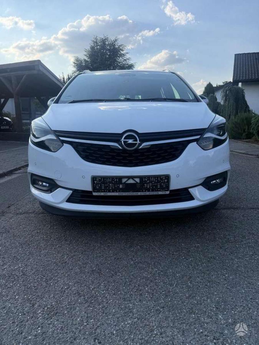 Белый Опель Zafira Tourer 2016 в Клайпеда, объемом двигателя 1.96 л и пробегом 200 тыс. км за 7500 €, фото 3 на AUTOMOTO.COM.LV