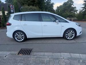 Белый Опель Zafira Tourer 2016 в Клайпеда, объемом двигателя 1.96 л и пробегом 200 тыс. км за 7500 €, фото 5 на AUTOMOTO.COM.LV