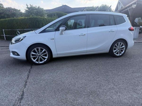 Balts Opel Zafira Tourer 2016 Klaipėda, ar dzinēja tilpumu 1.96 L un nobraukumu 203 tūkst. km par 8500 €, foto 5 vietnē AUTOMOTO.COM.LV