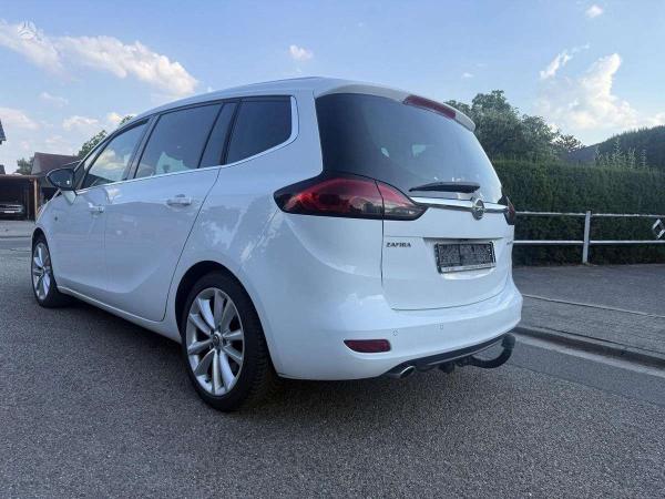Balts Opel Zafira Tourer 2016 Klaipėda, ar dzinēja tilpumu 1.96 L un nobraukumu 203 tūkst. km par 8500 €, foto 7 vietnē AUTOMOTO.COM.LV
