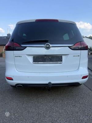 Белый Опель Zafira Tourer 2016 в Клайпеда, объемом двигателя 1.96 л и пробегом 203 тыс. км за 8500 €, фото 4 на AUTOMOTO.COM.LV