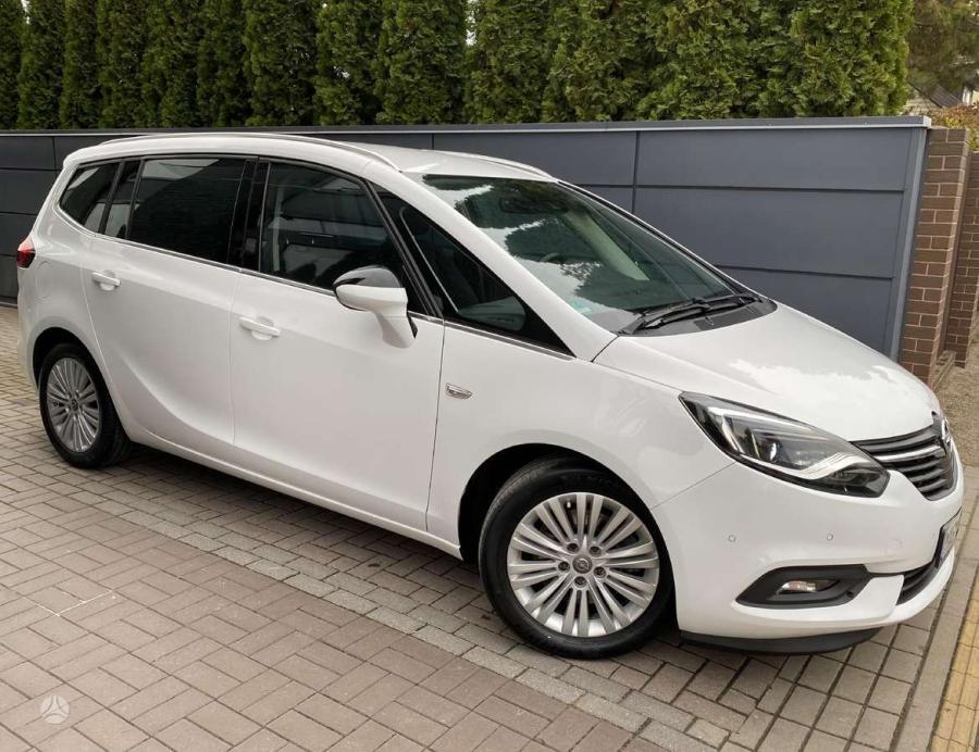 Balts Opel Zafira Tourer 2017 Marijampole, ar dzinēja tilpumu 1.96 L un nobraukumu 199 tūkst. km par 8950 €, foto 5 vietnē AUTOMOTO.COM.LV