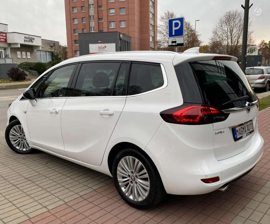 Balts Opel Zafira Tourer 2017 Marijampole, ar dzinēja tilpumu 1.96 L un nobraukumu 199 tūkst. km par 8950 €, foto 9 vietnē AUTOMOTO.COM.LV