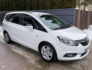 White Opel Zafira Tourer 2017 in Marijampole, with an engine capacity of 1.96 L and mileage of 277 thousand km for 8650 €, photo 12 on AUTOMOTO.COM.LV