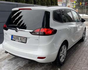 White Opel Zafira Tourer 2017 in Marijampole, with an engine capacity of 1.96 L and mileage of 277 thousand km for 8650 €, photo 17 on AUTOMOTO.COM.LV
