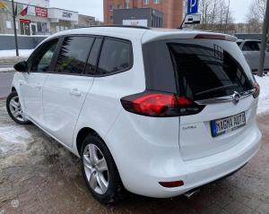 White Opel Zafira Tourer 2017 in Marijampole, with an engine capacity of 1.96 L and mileage of 277 thousand km for 8650 €, photo 21 on AUTOMOTO.COM.LV