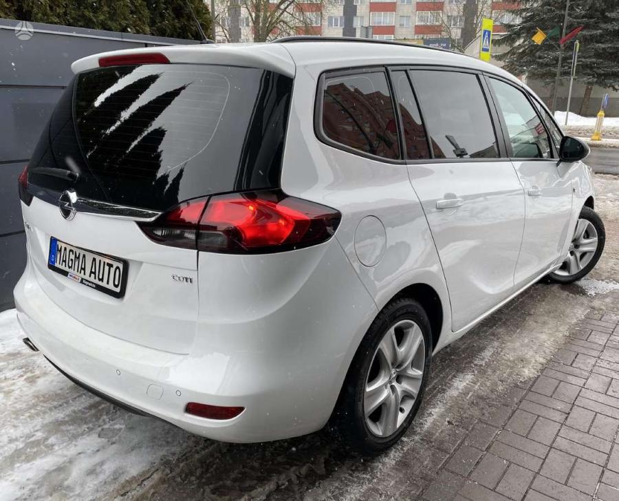 White Opel Zafira Tourer 2017 in Marijampole, with an engine capacity of 1.96 L and mileage of 277 thousand km for 8650 €, photo 24 on AUTOMOTO.COM.LV