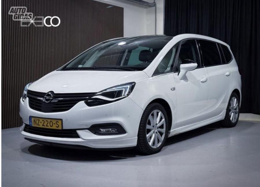 White Opel Zafira Tourer 2017 in Kaunas, with an engine capacity of 2.00 L and mileage of 275 thousand km for 7750 €, photo 1 on AUTOMOTO.COM.LV