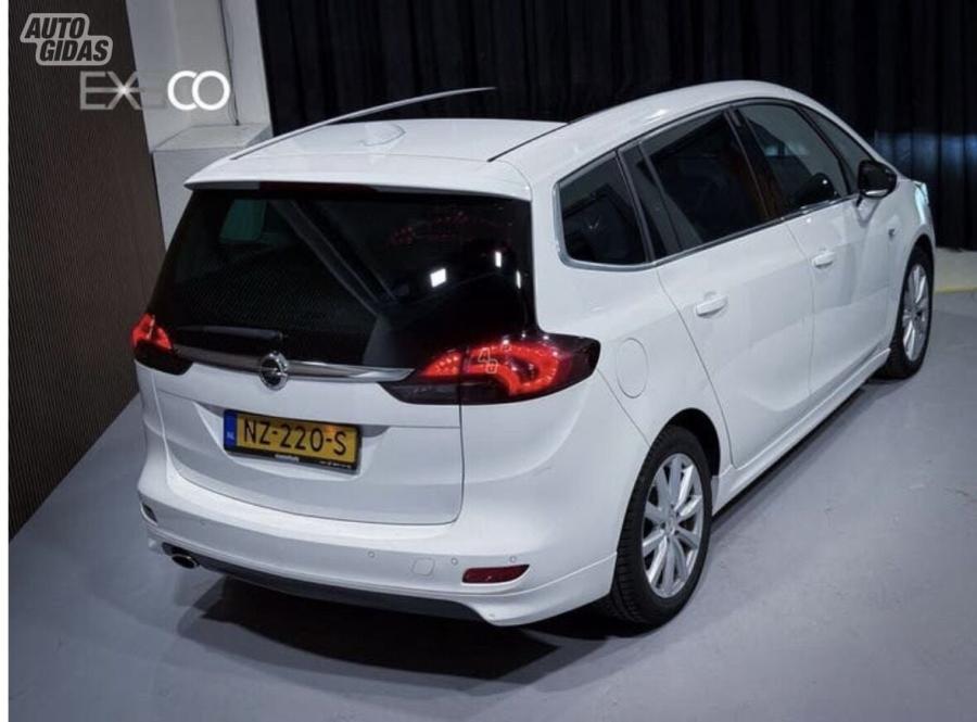 White Opel Zafira Tourer 2017 in Kaunas, with an engine capacity of 2.00 L and mileage of 275 thousand km for 7750 €, photo 3 on AUTOMOTO.COM.LV