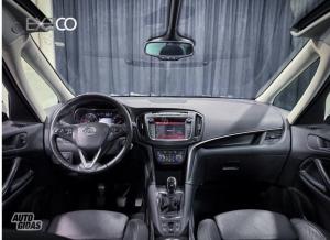 White Opel Zafira Tourer 2017 in Kaunas, with an engine capacity of 2.00 L and mileage of 275 thousand km for 7750 €, photo 12 on AUTOMOTO.COM.LV